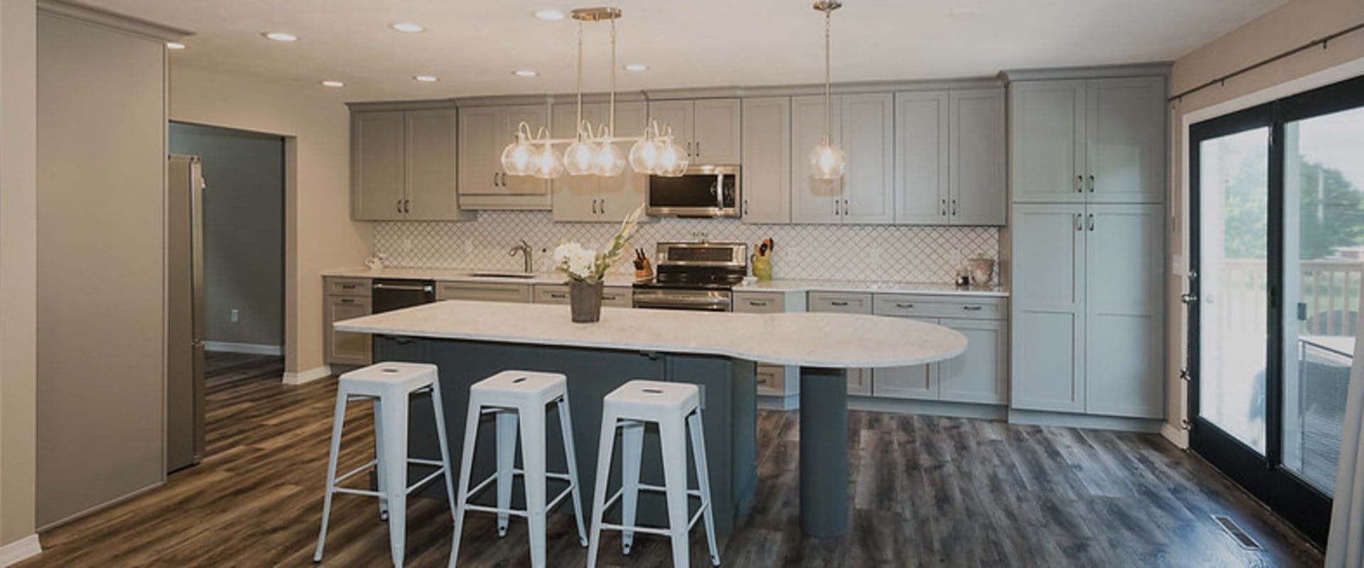 Mastering Montclair Style: Choosing Cabinets For Your Kitchen Remodel